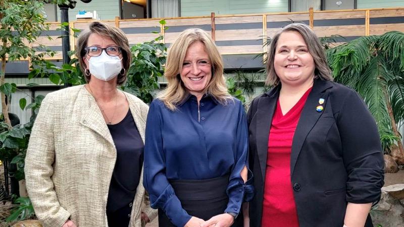 NDP’s Notley and local candidates slam Premier Smith’s health care ...