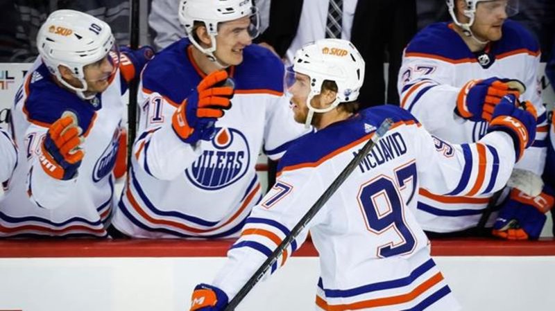 Oilers cash in on late power play to burn Flames 2-1 | Vernon Matters