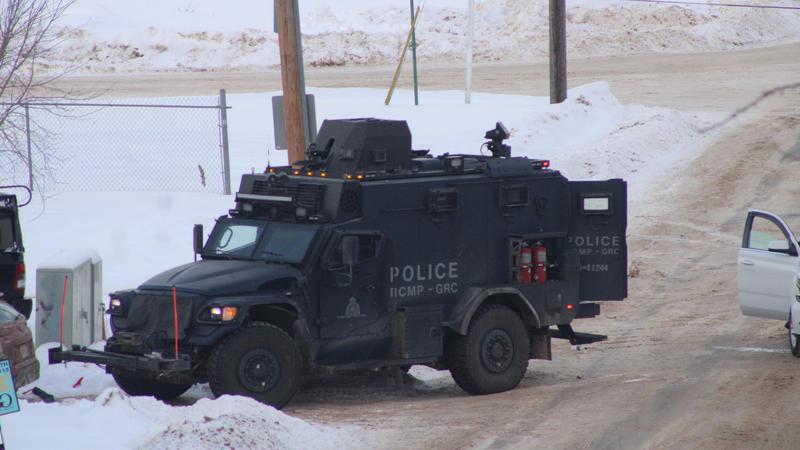 Large police response was due to woman barricaded with gun: Police | paNOW