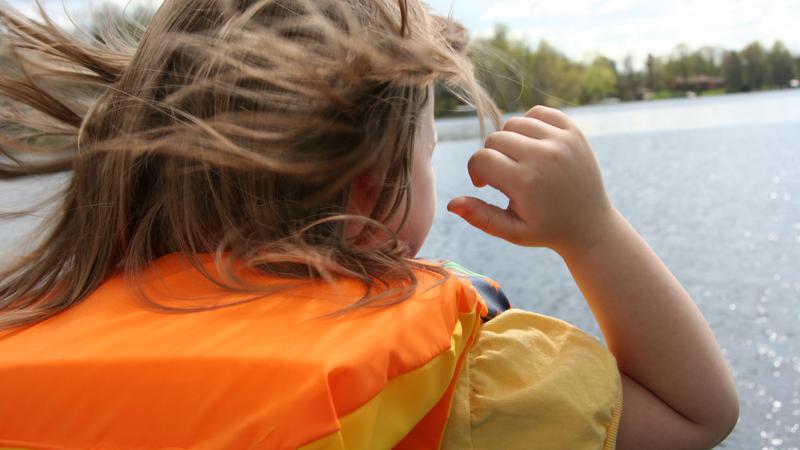 National Lifejacket Day promoted in Sylvan Lake | rdnewsnow.com