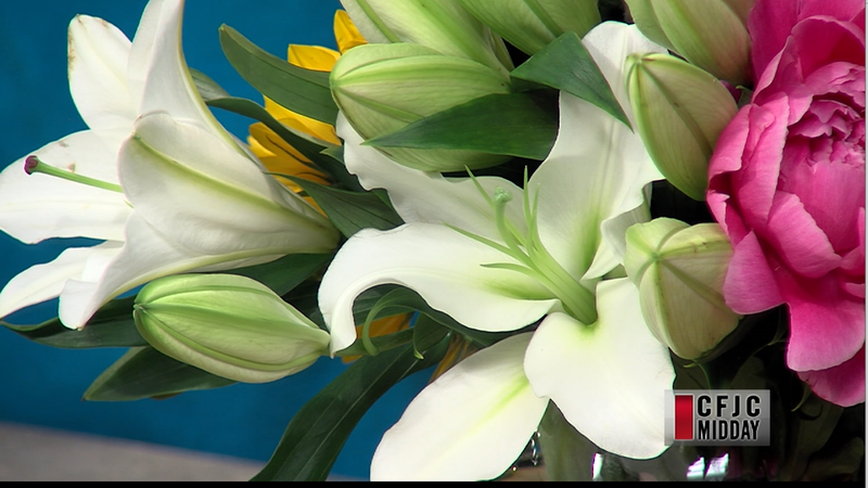 CFJC Midday – Natural plant centrepieces; Art Knapps puts together ...