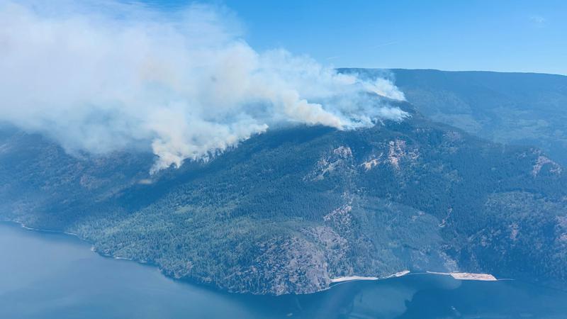Lower East Adams Lake wildfire sees significant growth in size ...