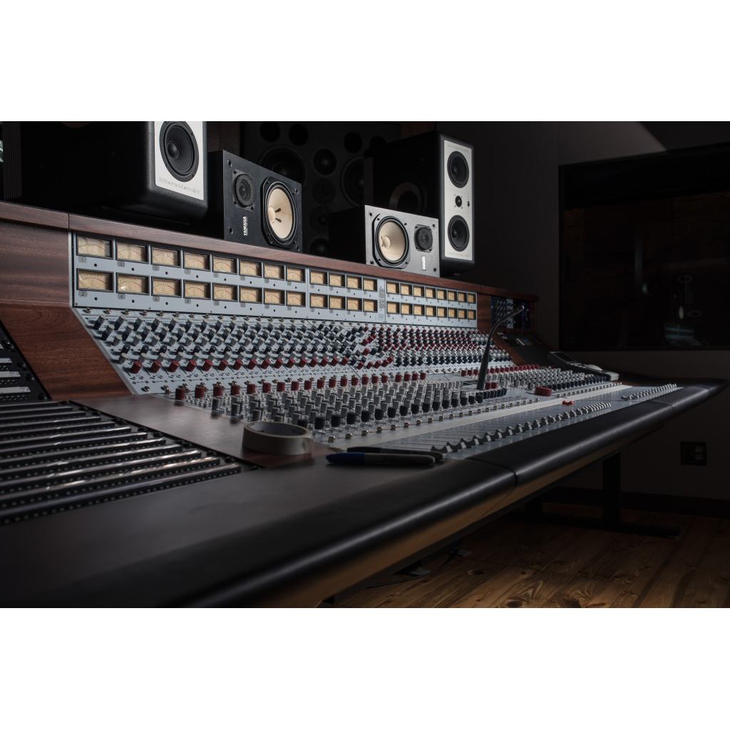Rupert Neve Designs 5088 16 Channel Loaded Console » Sonic Circus