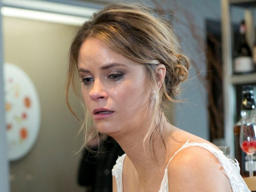 Neighbours Spoilers: Elle Robinson Wedding Sabotage - Details About ...