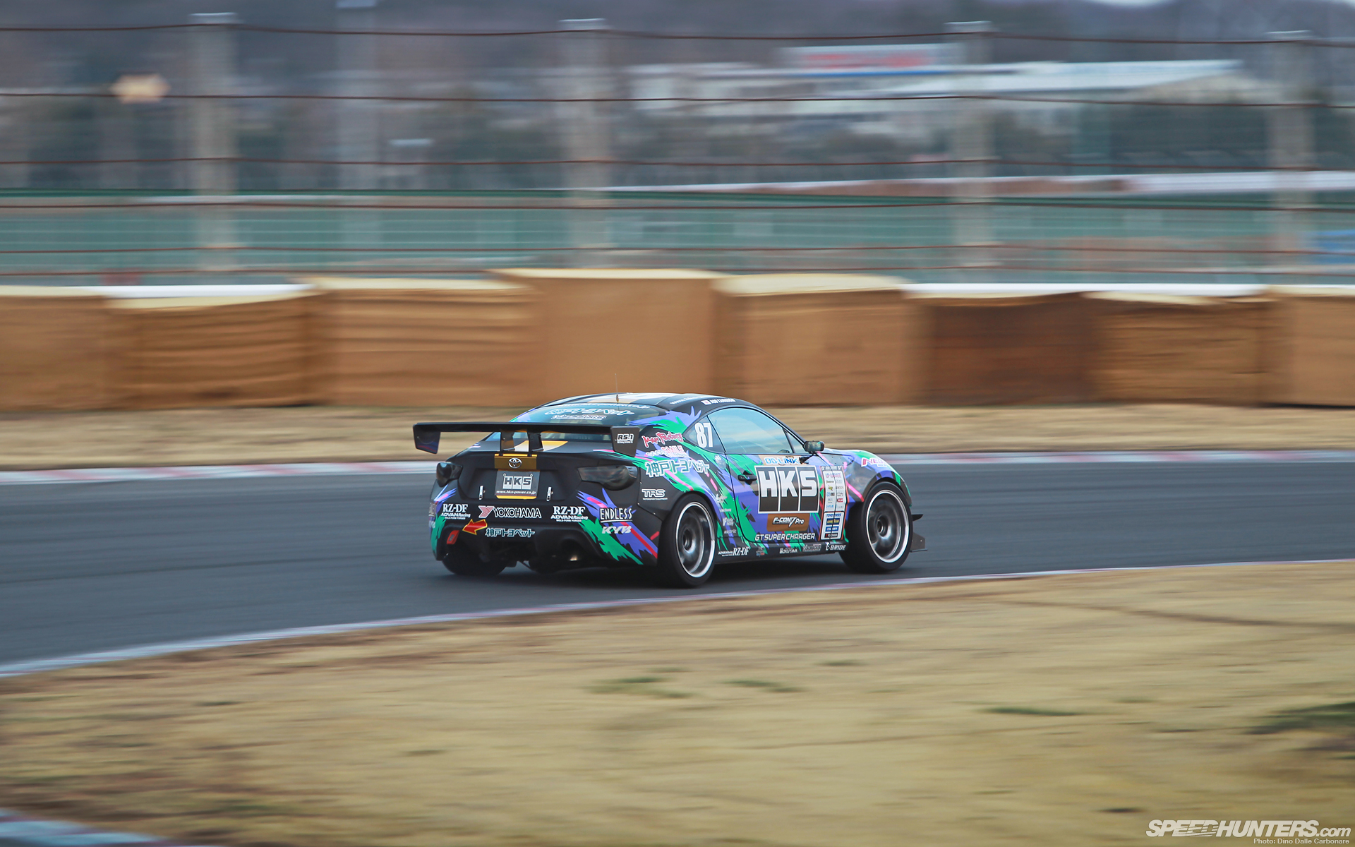 HKS-D1-86-32 - Speedhunters