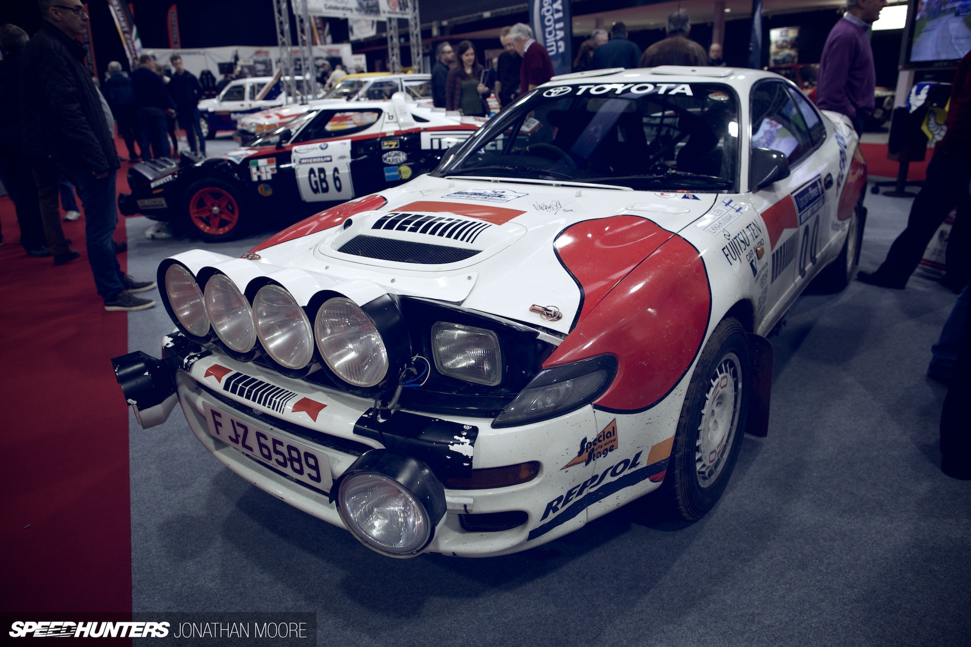 Time Passes In A Blur: The Race Retro Effect - Speedhunters