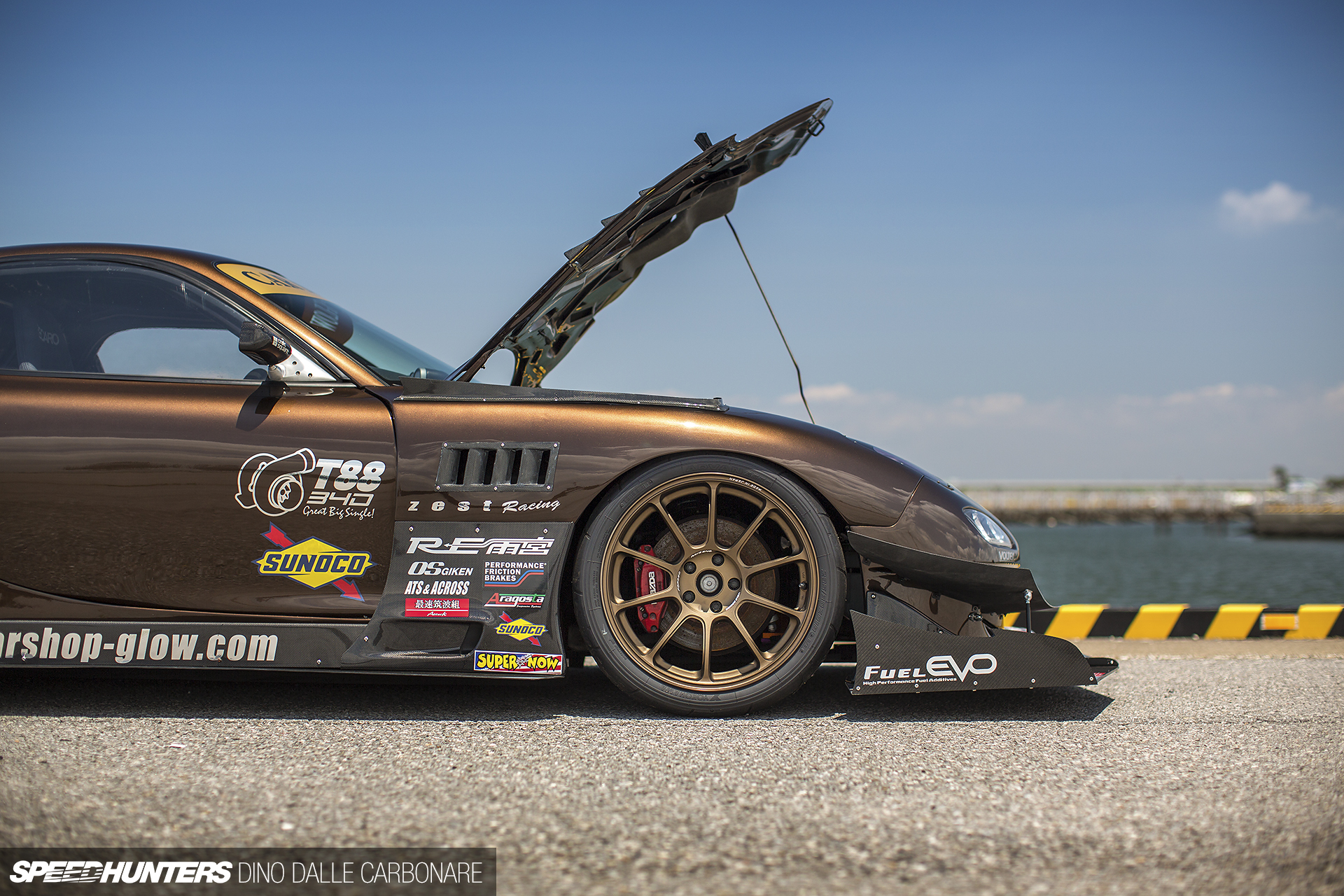 Car-Shop-Glow-RX7-08 - Speedhunters