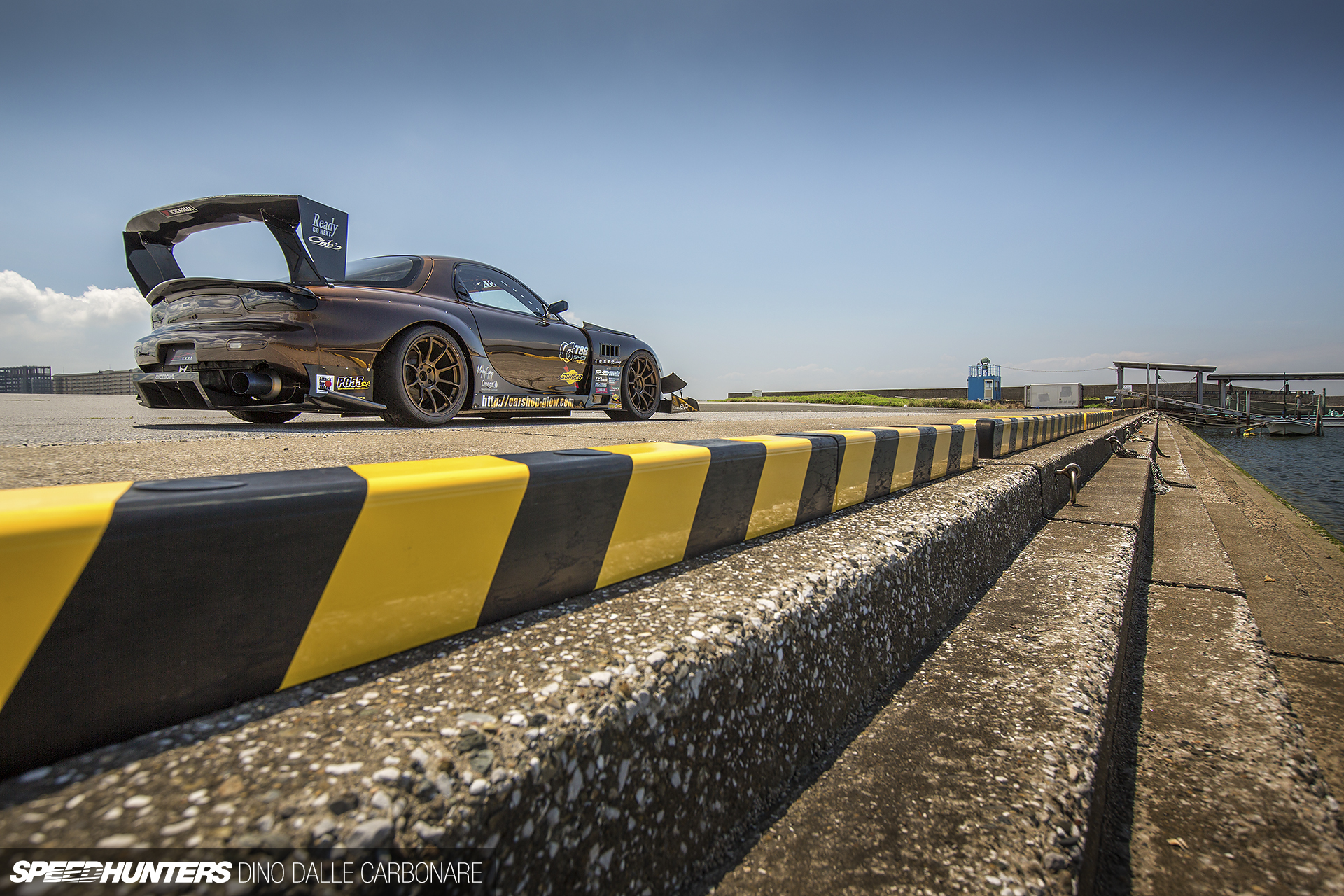 Car-Shop-Glow-RX7-31 - Speedhunters