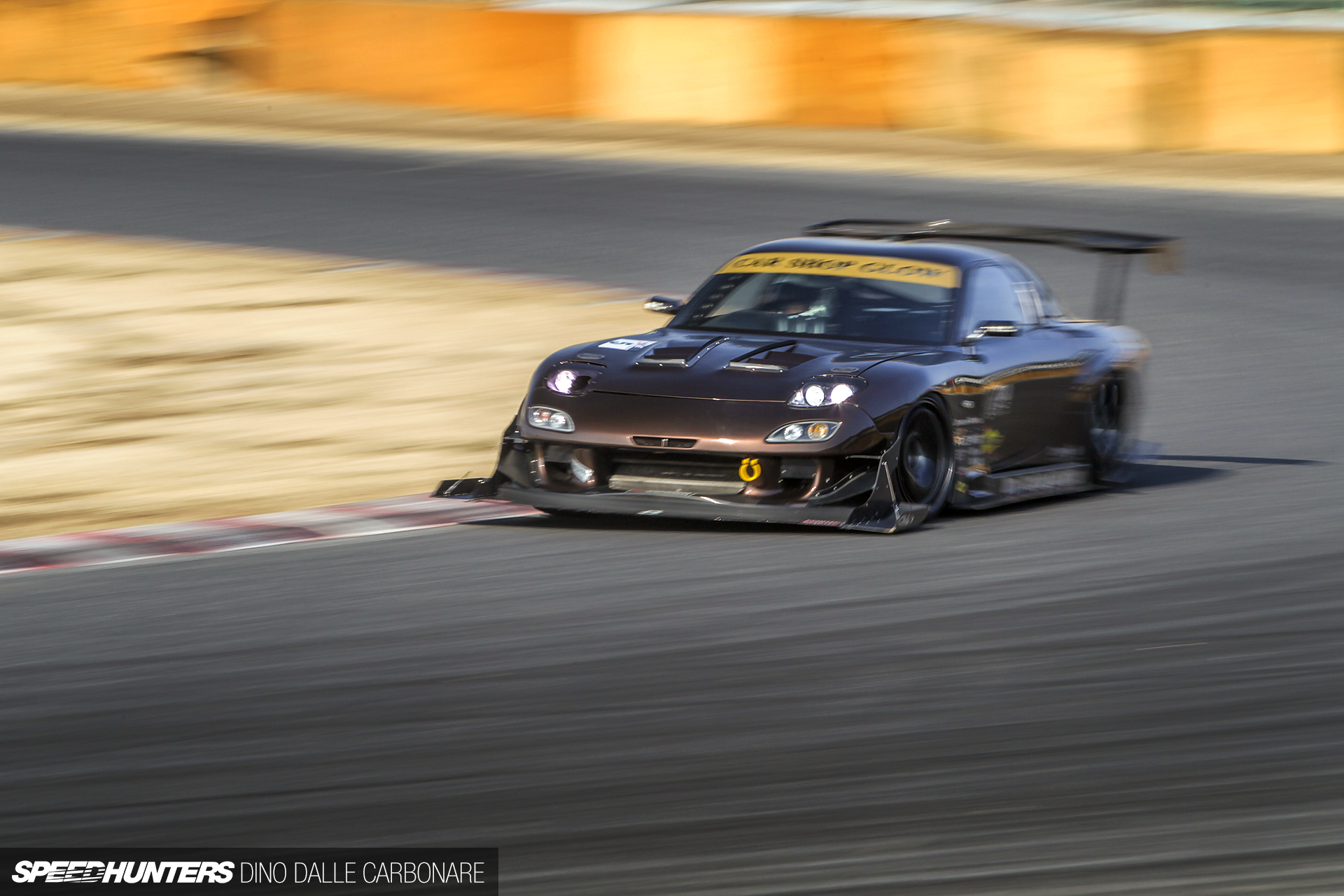 Car-Shop-Glow-RX7-08 - Speedhunters