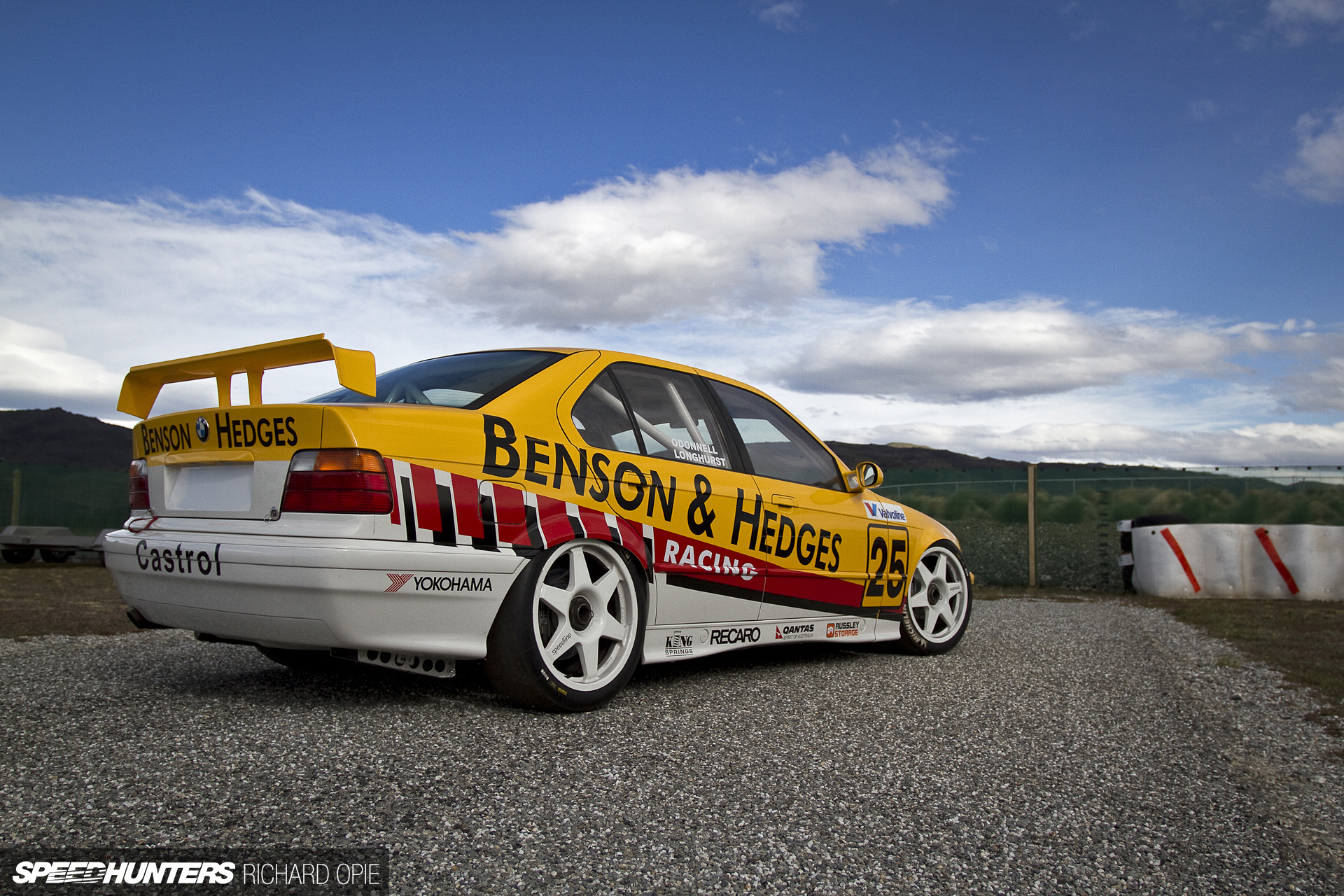 How BMW Did Things In The Early '90s - Speedhunters