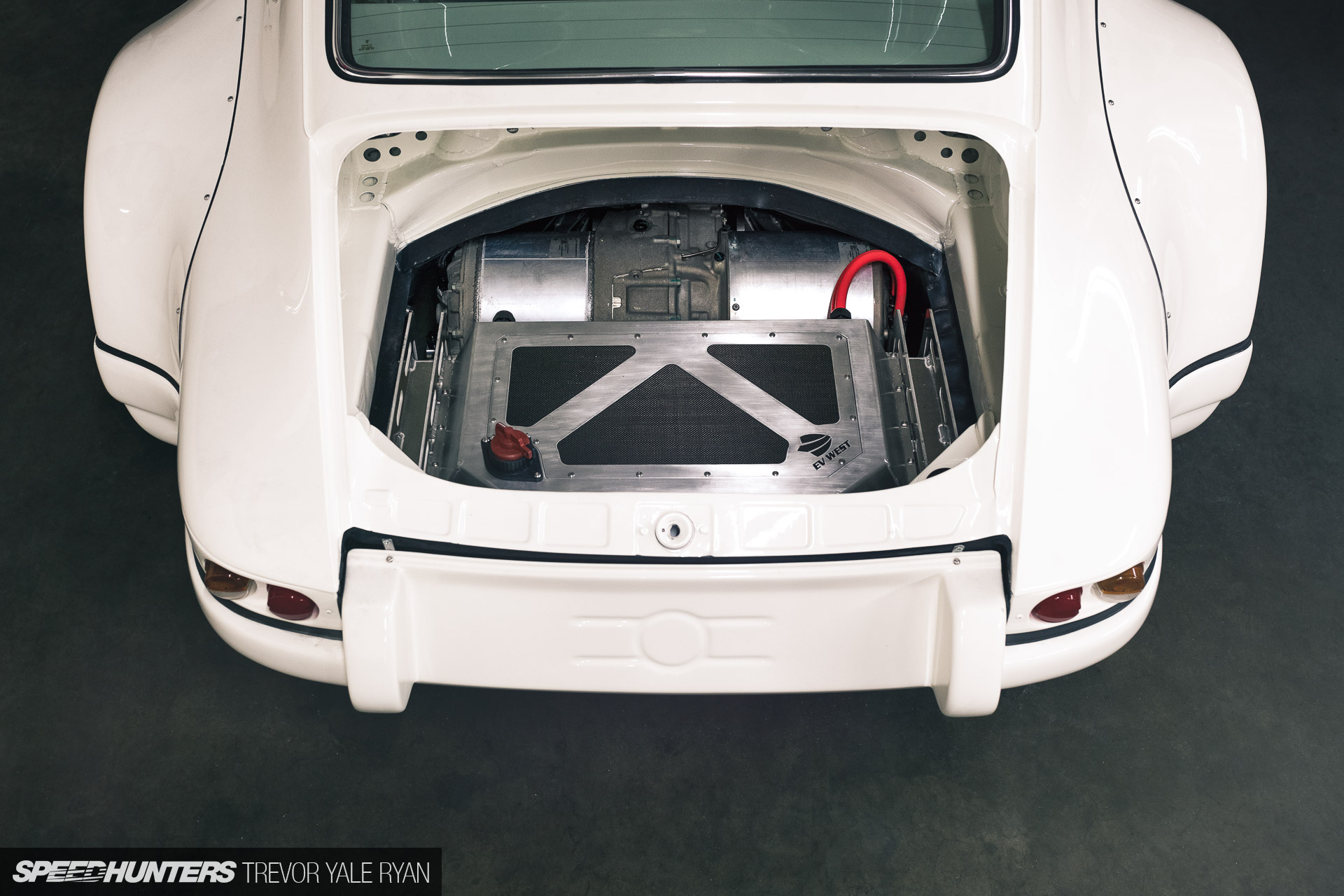 2018-SH_STREETFIGHTER-LA-TESLA-E-RWB_Trevor-Ryan-020_4068 - Speedhunters