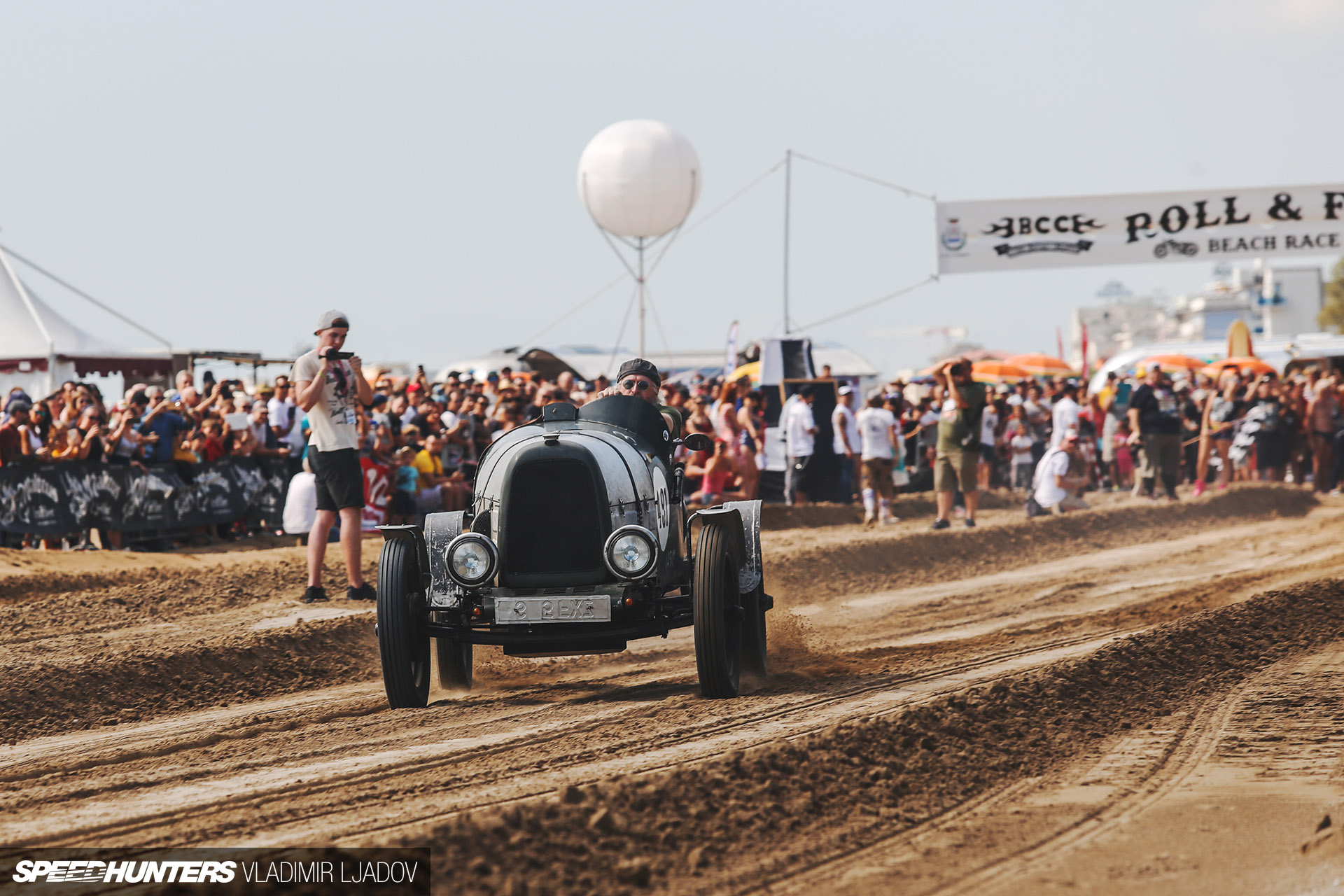 The Roll & Flat Venice Beach Race - Speedhunters