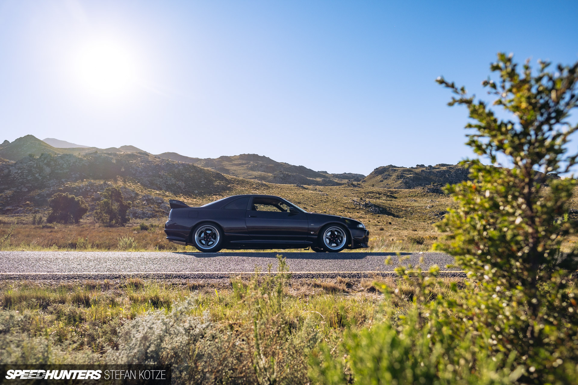 Finding An R33 GT-R Powerhouse In The Middle Of Nowhere - Speedhunters