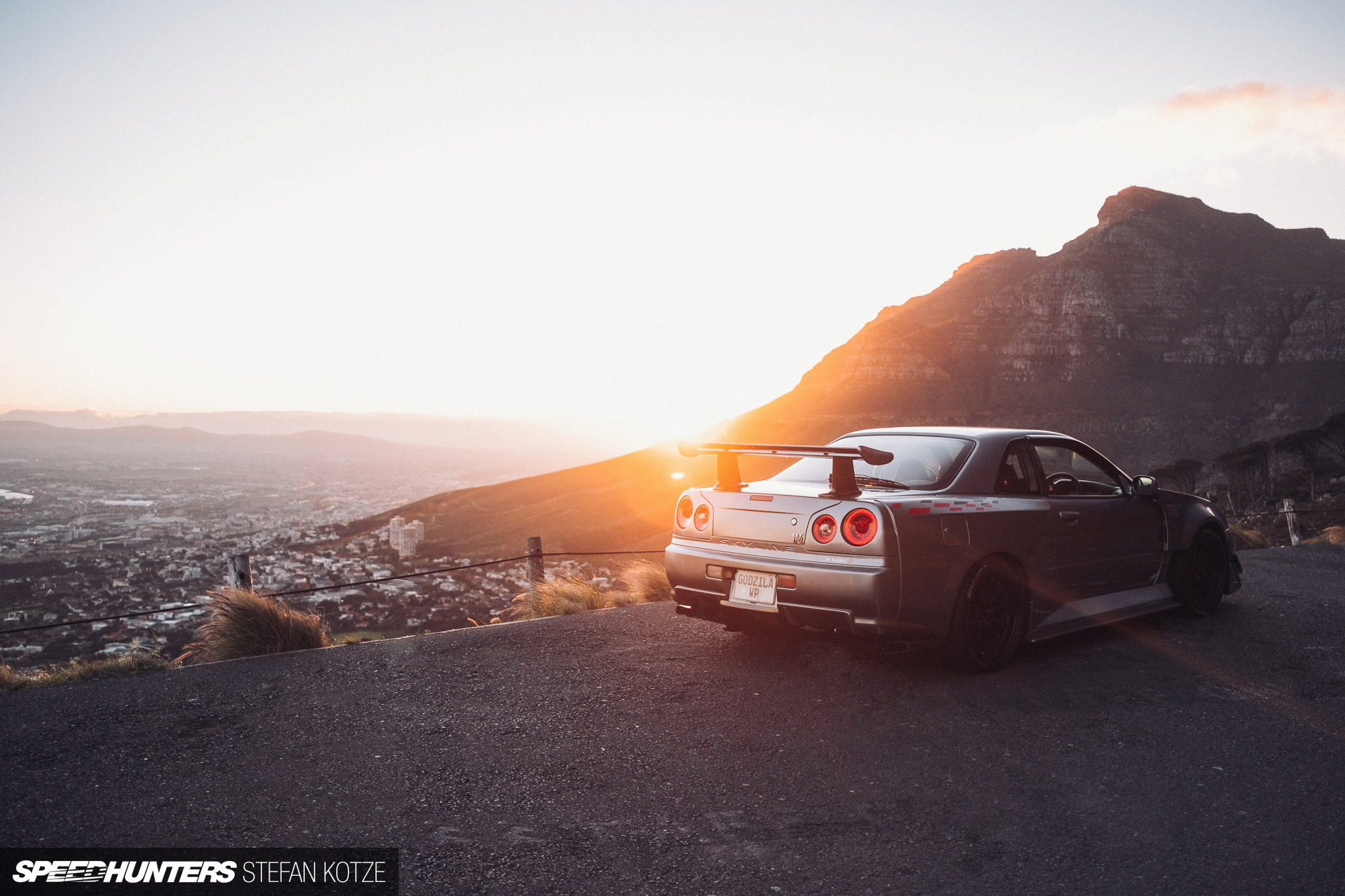Wide & Wicked: An 800hp R34 Skyline GT-R - Speedhunters