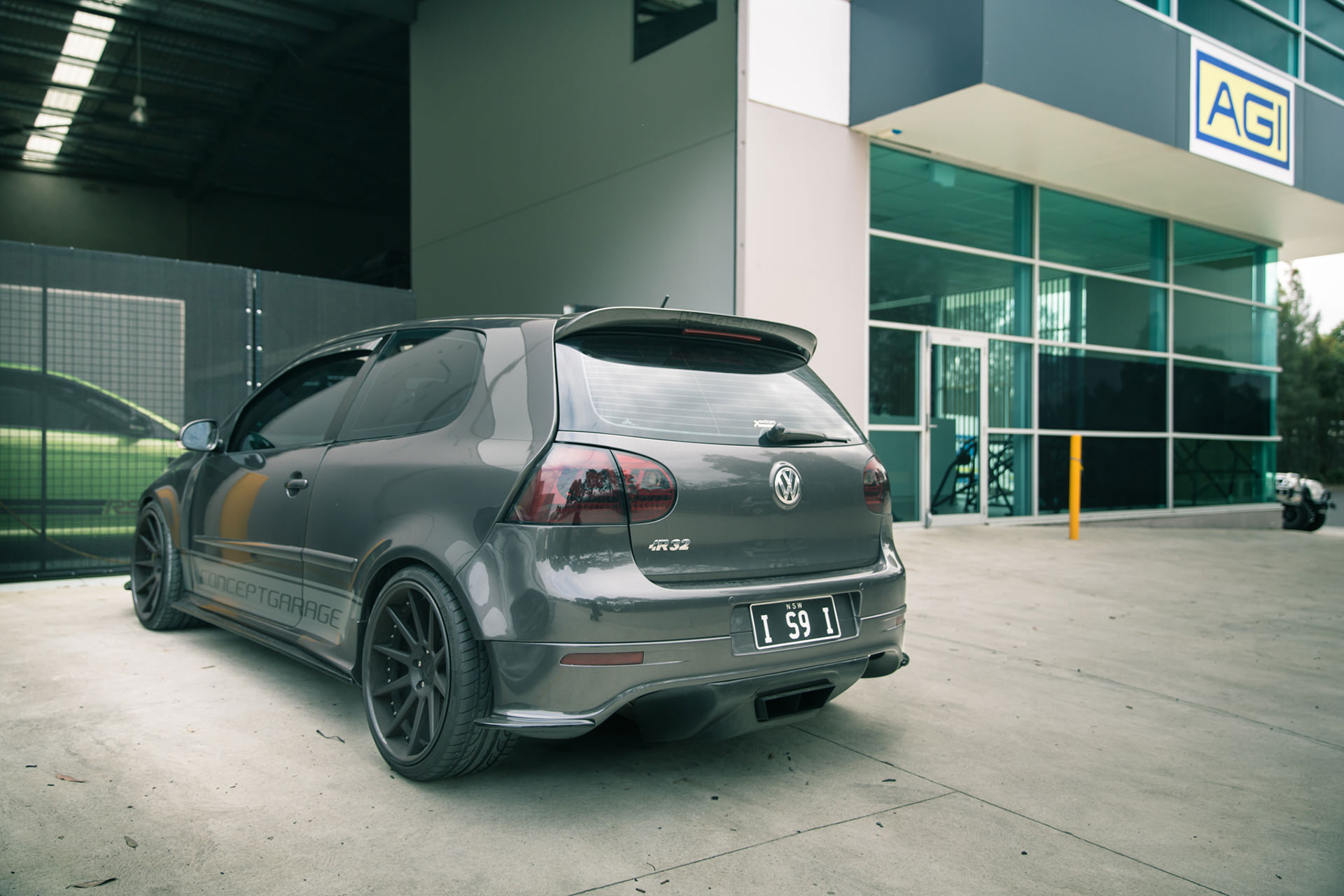 Going All Out With A Golf R32 - Speedhunters
