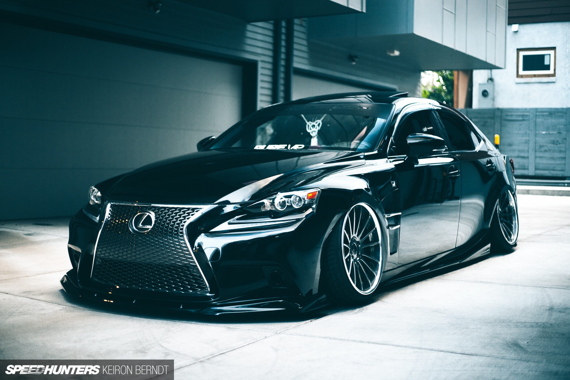 Proper VIP: Black, Slammed & Elegant - Speedhunters