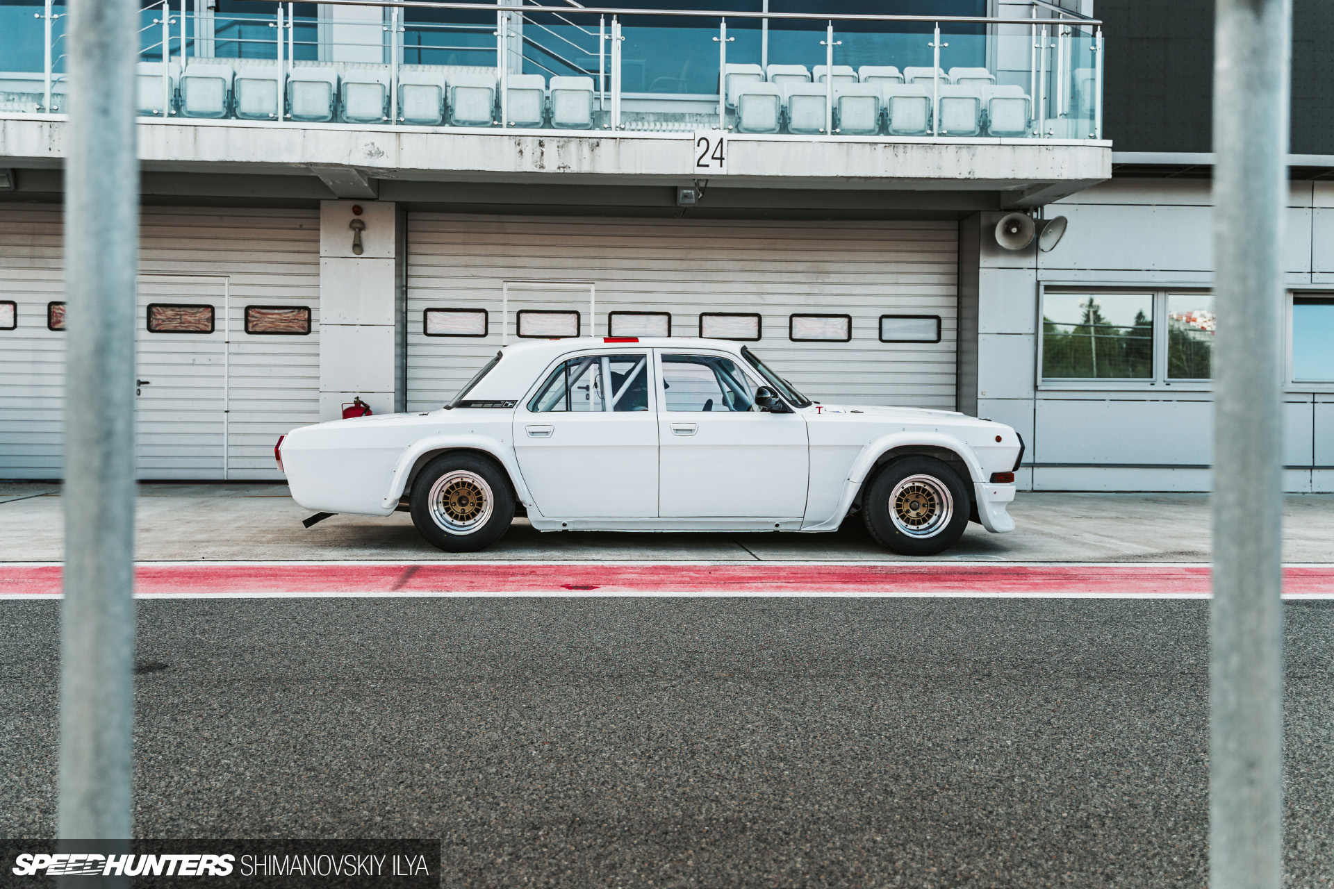 GAZ-24: From Taxi Stand To The Race Track - Speedhunters