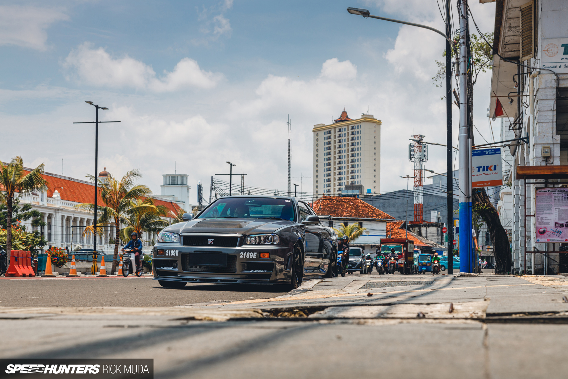 This Nismo CRS R34 GT-R Is No Garage Queen - Speedhunters
