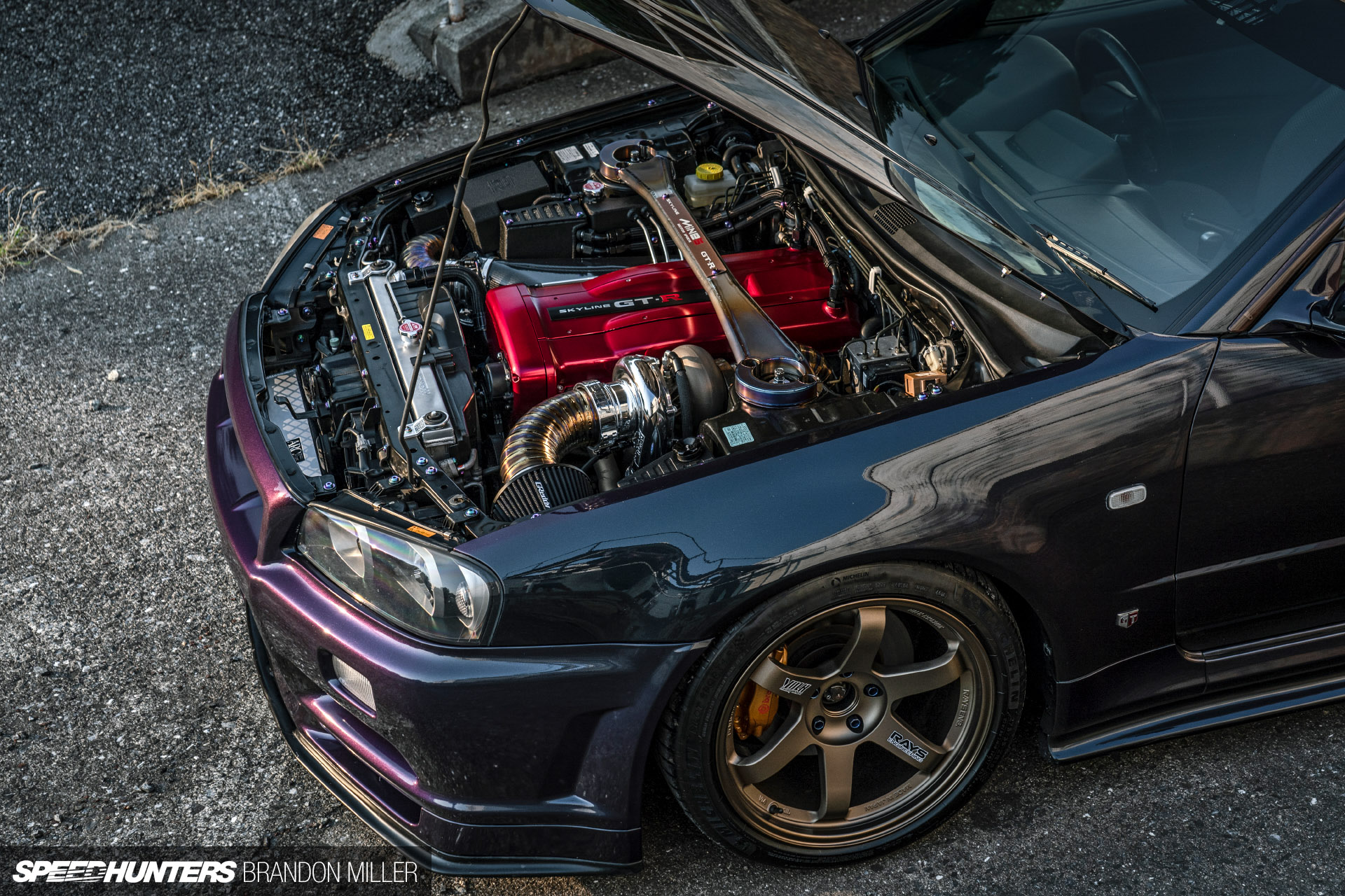A Big-Boosting R34 Skyline GT-R V-Spec - Speedhunters