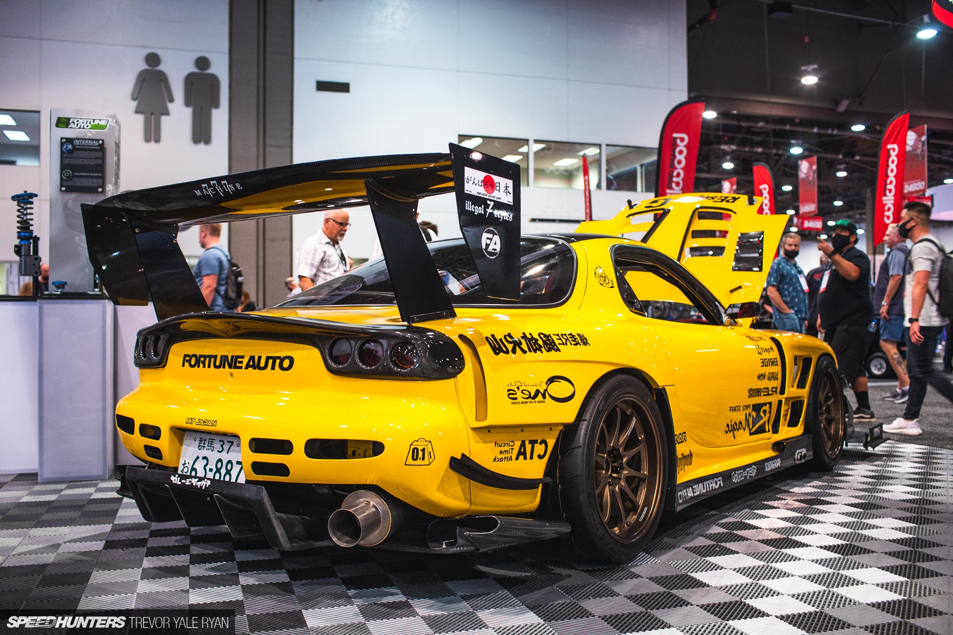 SEMA 2021: RAYS Of Sunshine - Speedhunters