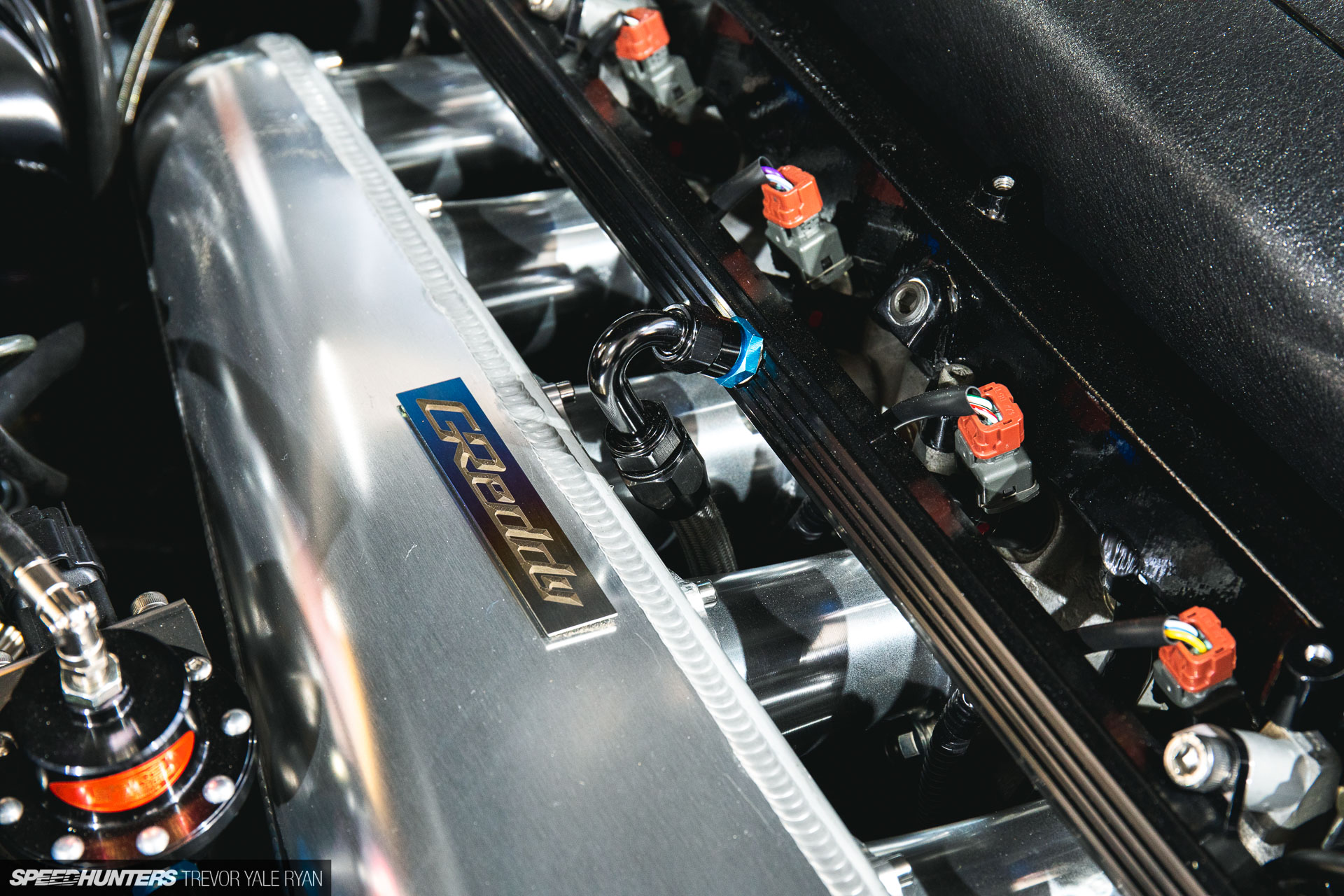 Two Ways To Build A Carbon-Bodied Car - Speedhunters