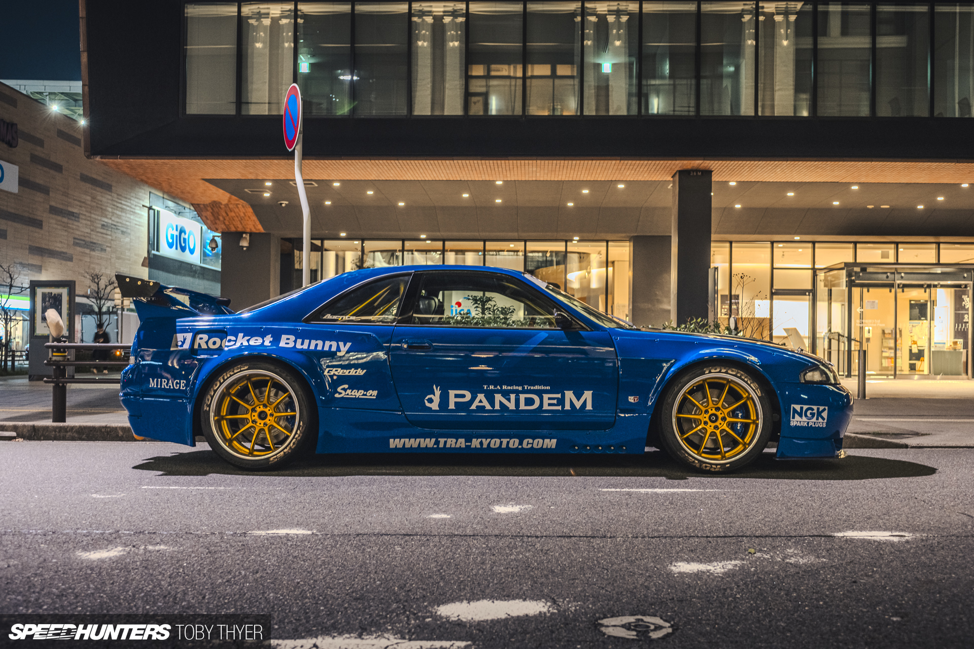 Mixing Work With Pleasure: An Extra-Wide R33 GT-R - Speedhunters