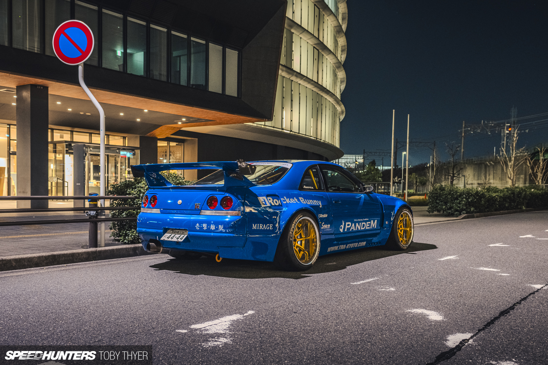 Mixing Work With Pleasure: An Extra-Wide R33 GT-R - Speedhunters