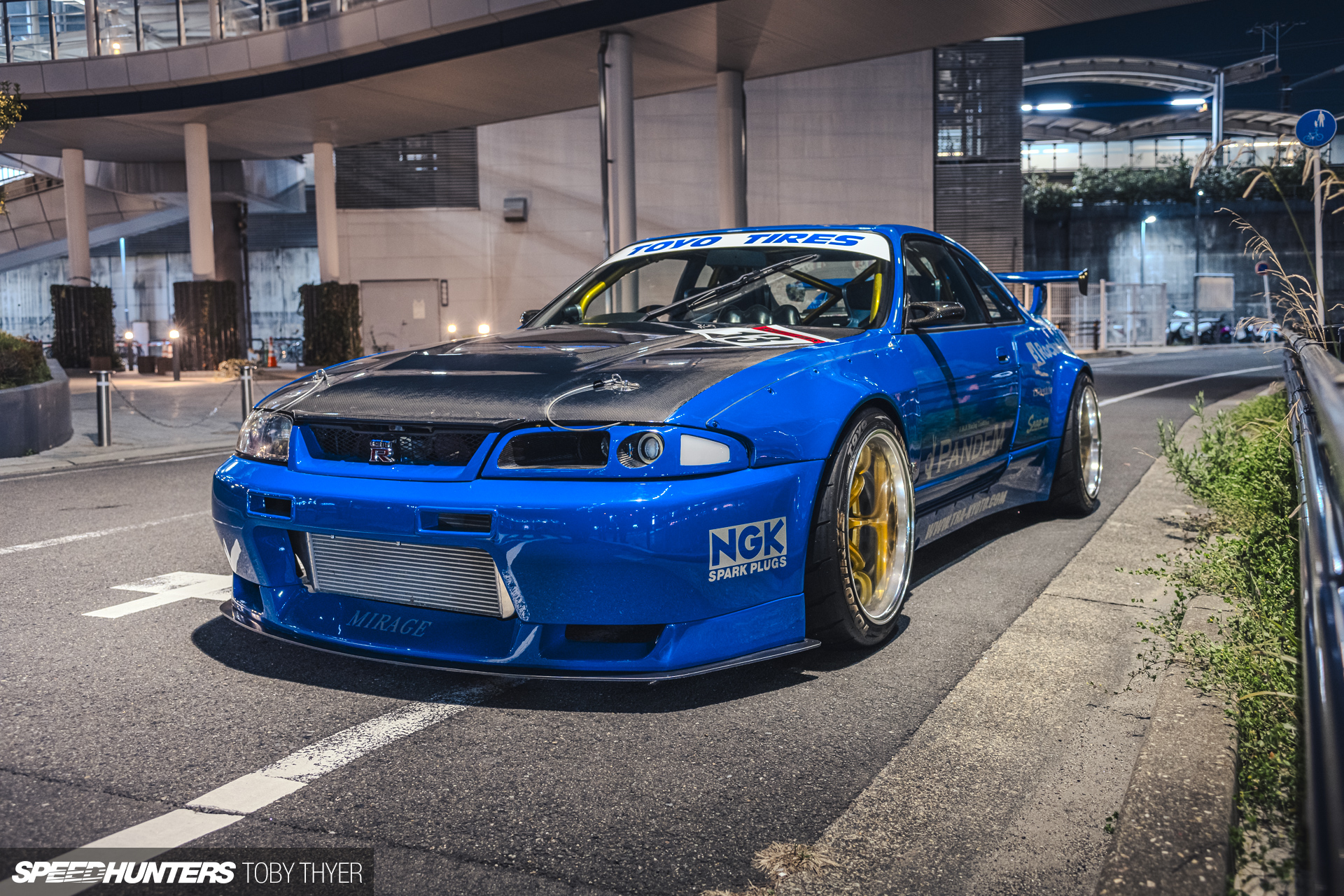 Mixing Work With Pleasure: An Extra-Wide R33 GT-R - Speedhunters