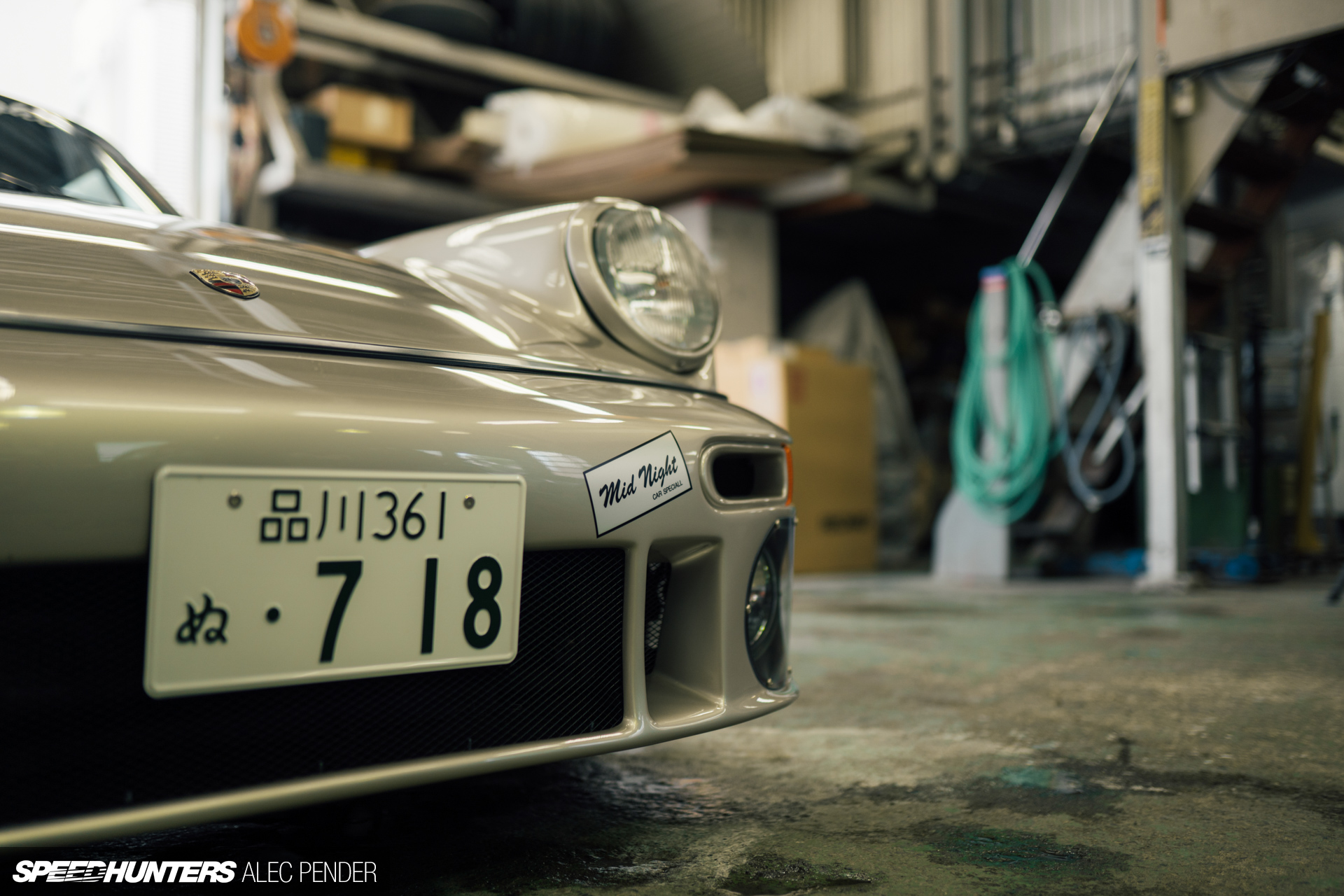 Auto Garage TBK: The Mid Night Club Porsche Factory - Speedhunters