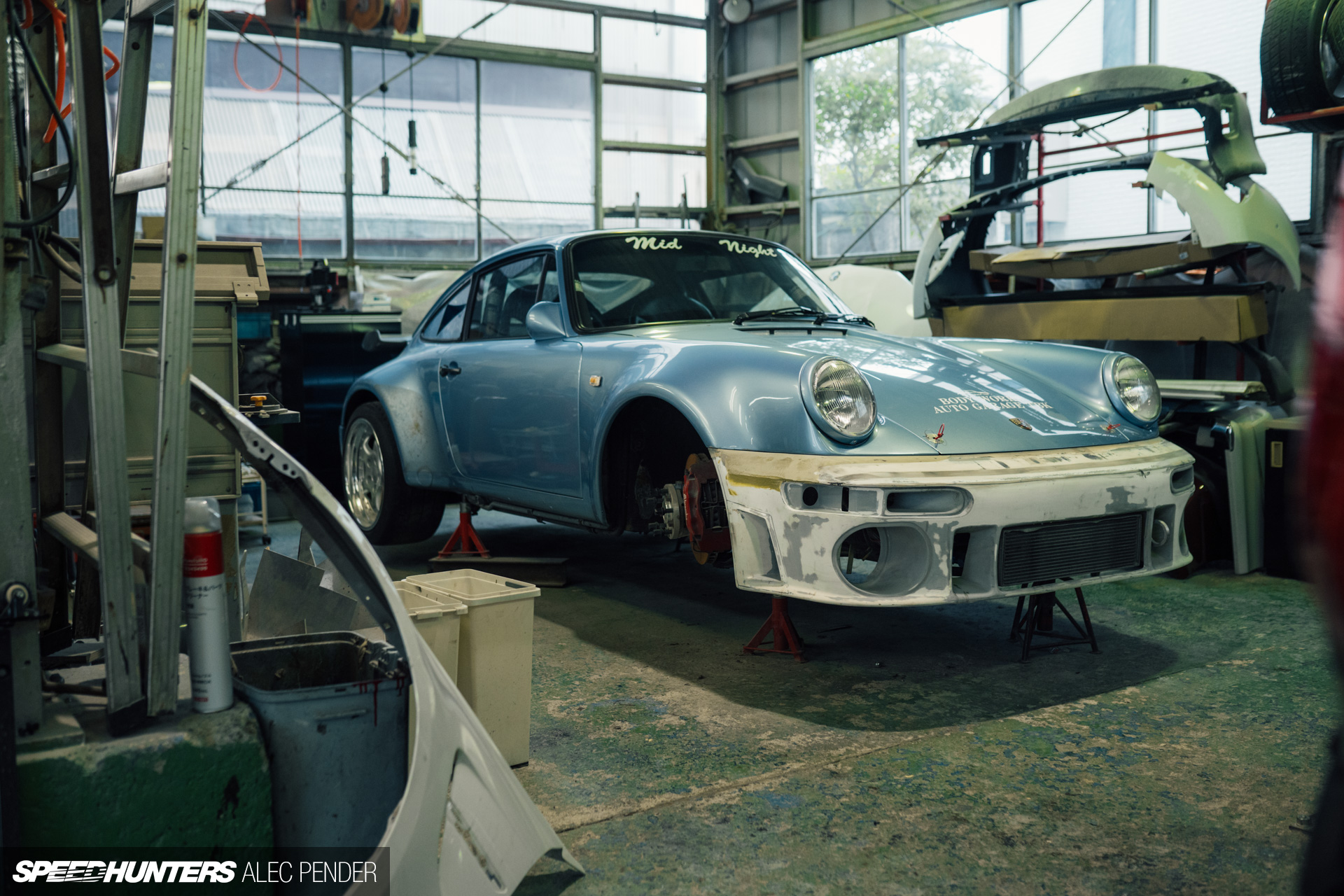 Auto Garage TBK: The Mid Night Club Porsche Factory - Speedhunters
