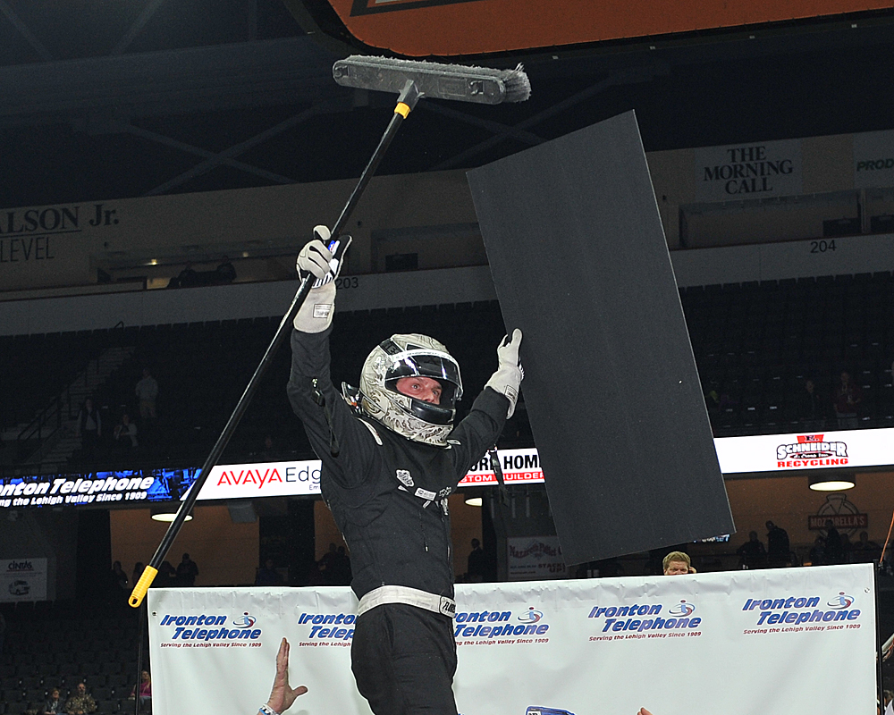 Ryan Flores: Crew Member At The Track, Racer At Heart - RNW ...