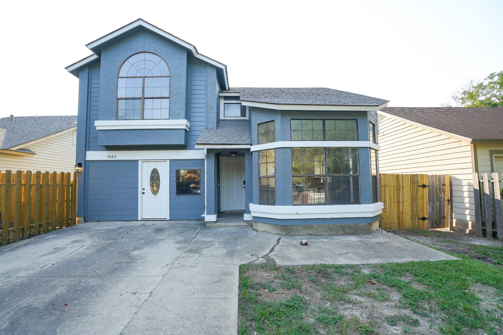 4022 Winter Sunrise Dr, San Antonio, TX 78244 | Sunroom Rentals