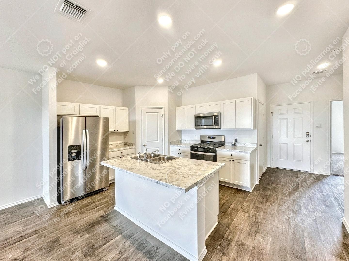 537 Arnold Loop A, Kyle, TX 78640 | Sunroom Rentals