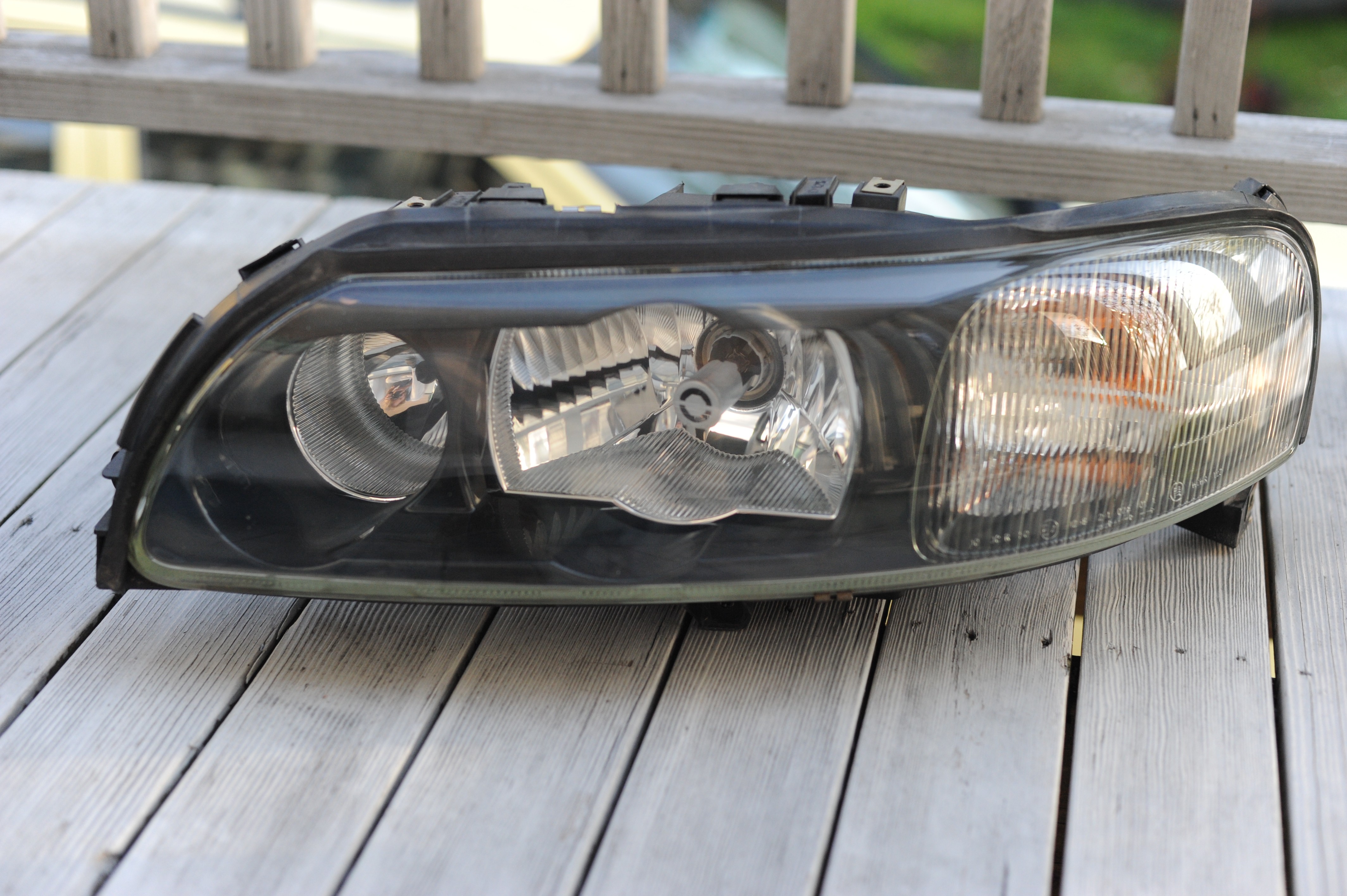 SOLD: E-Code P2 Xenon Headlights | SwedeSpeed - Volvo Performance Forum