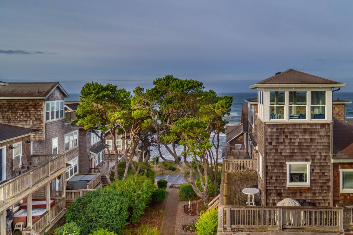Depoe Bay Vacation Rental | Fantastic Coastal Getaway, Open Floor Plan ...