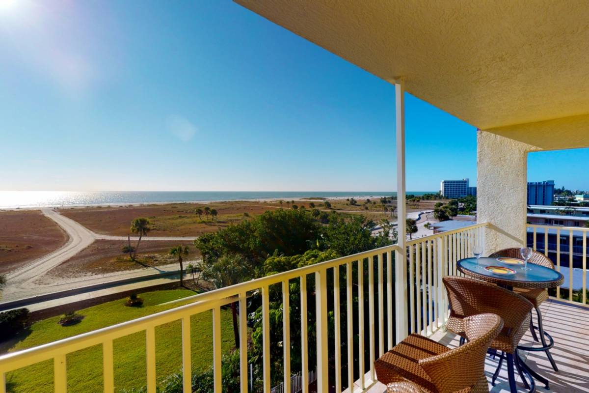 Treasure Island Vacation Rental | Fabulous Location. Updated Beachfront ...