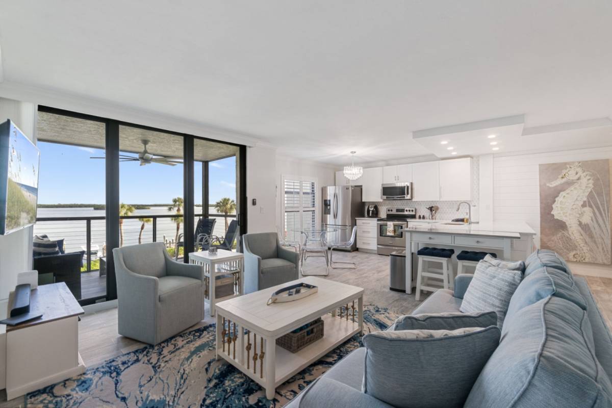 Marco Island Vacation Rental | Waterfront Condo w/Two Pools and Spas ...