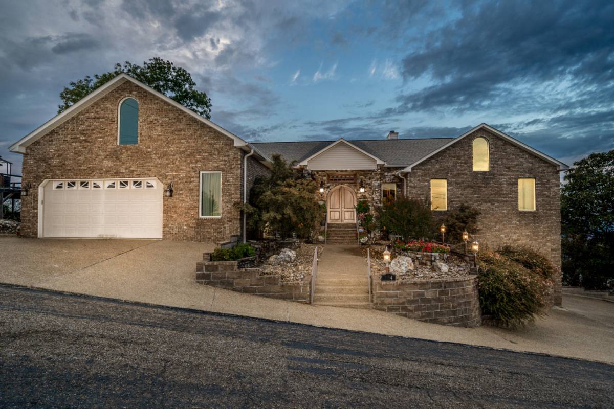 Hot Springs Vacation Rental | Spacious Mountain Retreat: Luxury Home w ...