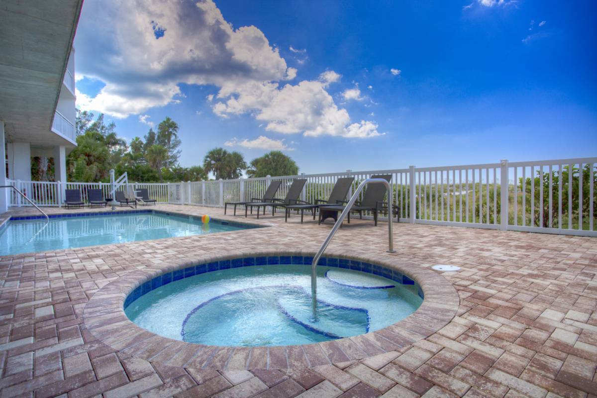 Treasure Island Vacation Rental | Spectacular Beachfront Building ...