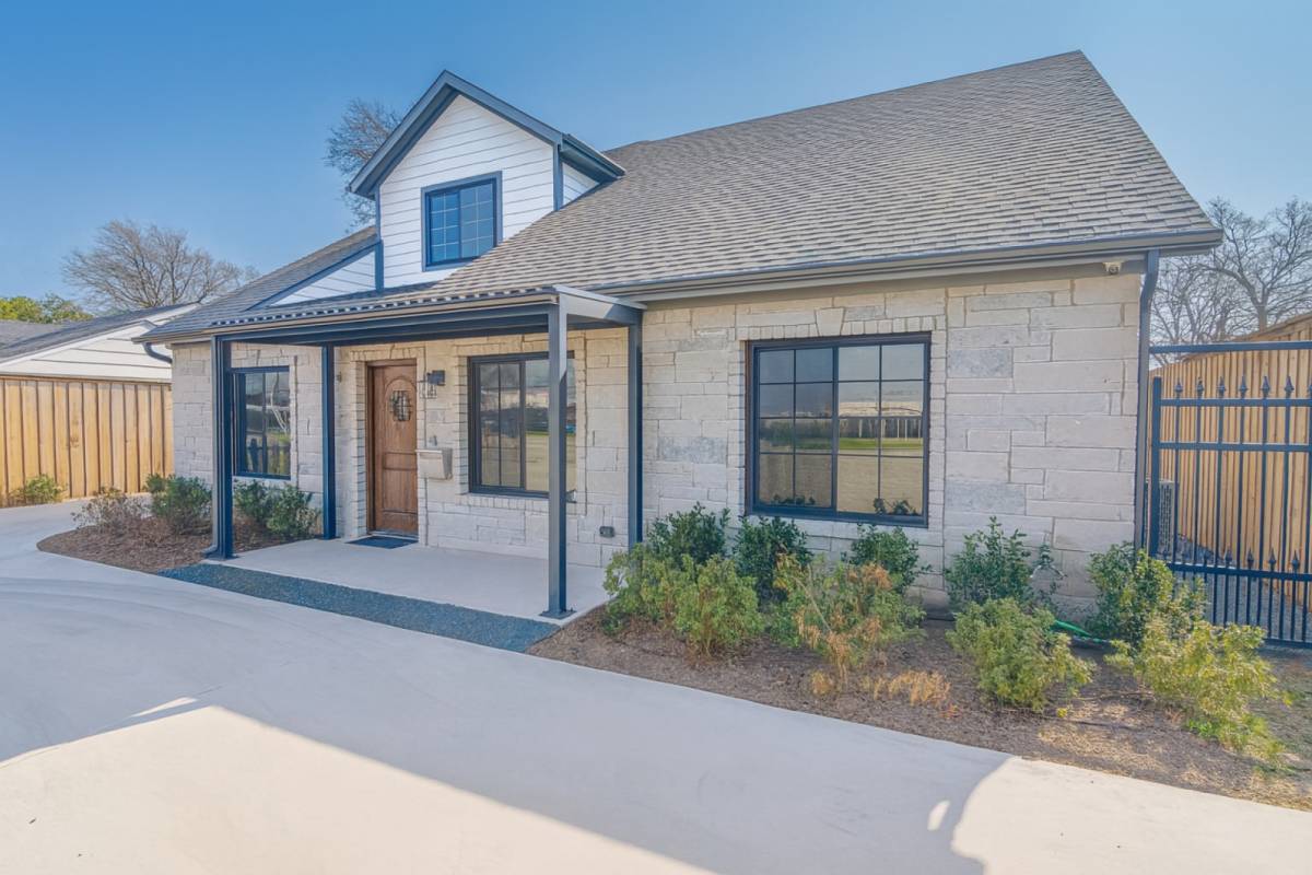 Dallas Vacation Rental | The Inwood House! | Home Rental on iTrip.net