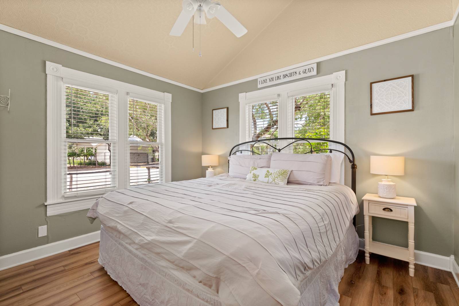 New Braunfels Vacation Rental | #23 The Rose Cottage – Historic King ...