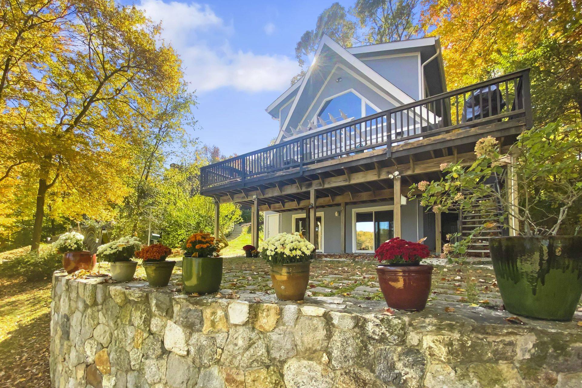 Newtown Vacation Rental | Cottage at Sunny Day | STR LOS Discounts ...