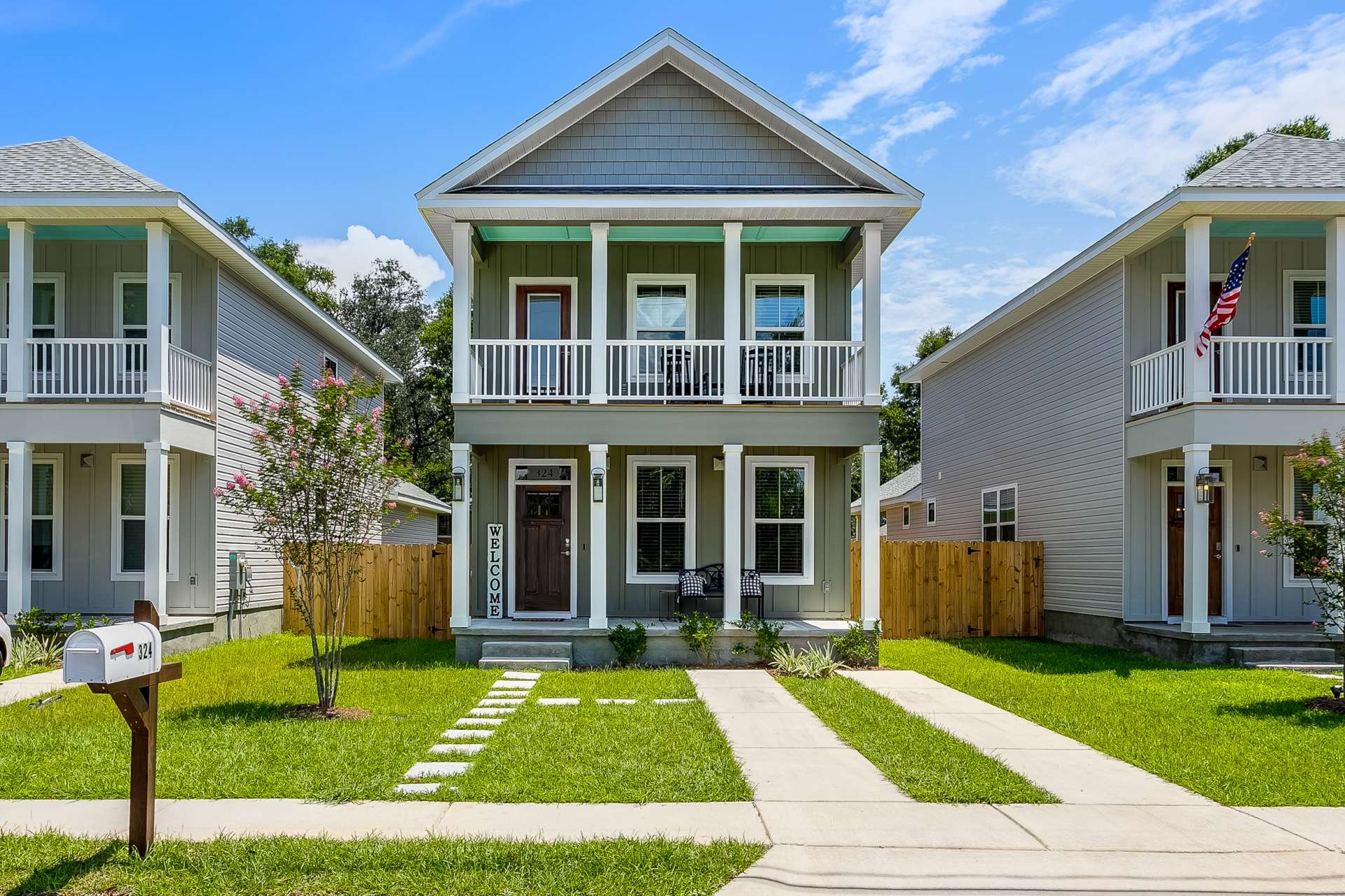 Spacious Backyard And Outdoor Grill Oasis - Gorgeous New Home - Pensacola, FL
