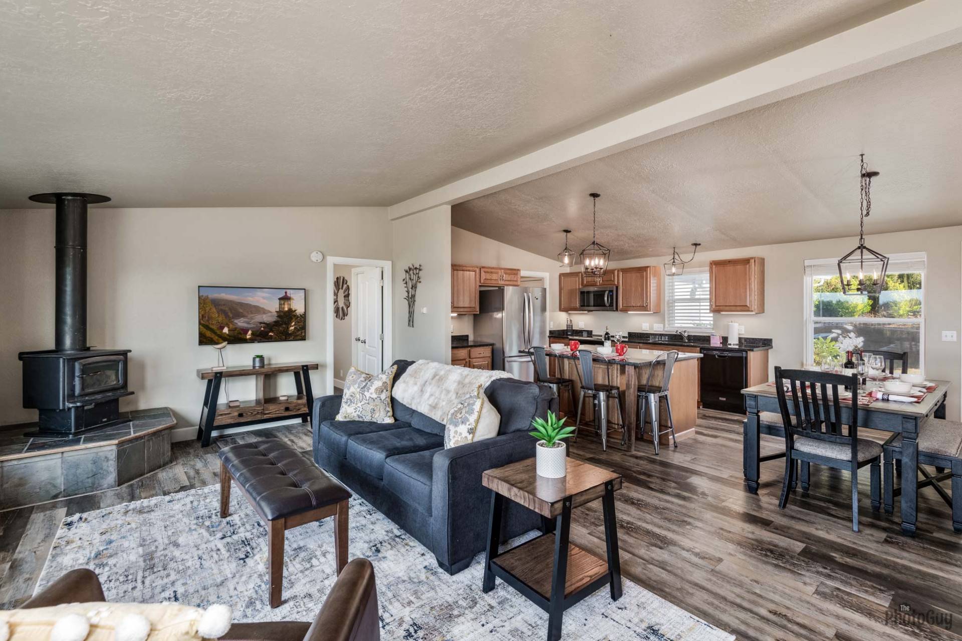 Florence Vacation Rental | Sunset Point | Home Rental on iTrip.net