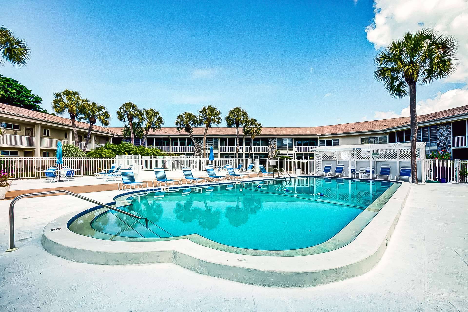 Kingston Arms 2nd Fl Walk To Beach & St. Armands Circle - Sarasota, FL