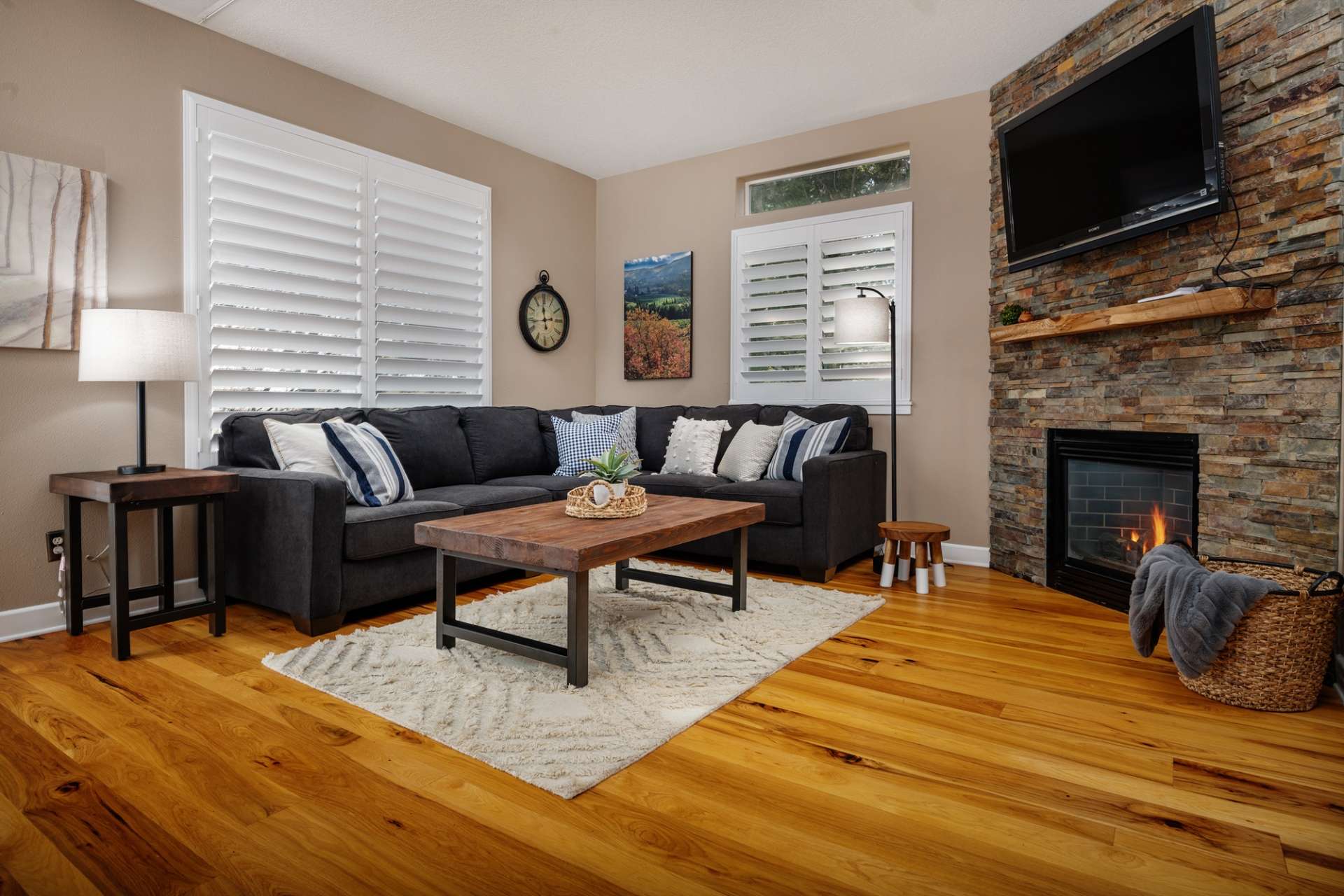 Comfortable Family Haven With Spacious Layout - Inviting Retreat - Hillsboro, OR
