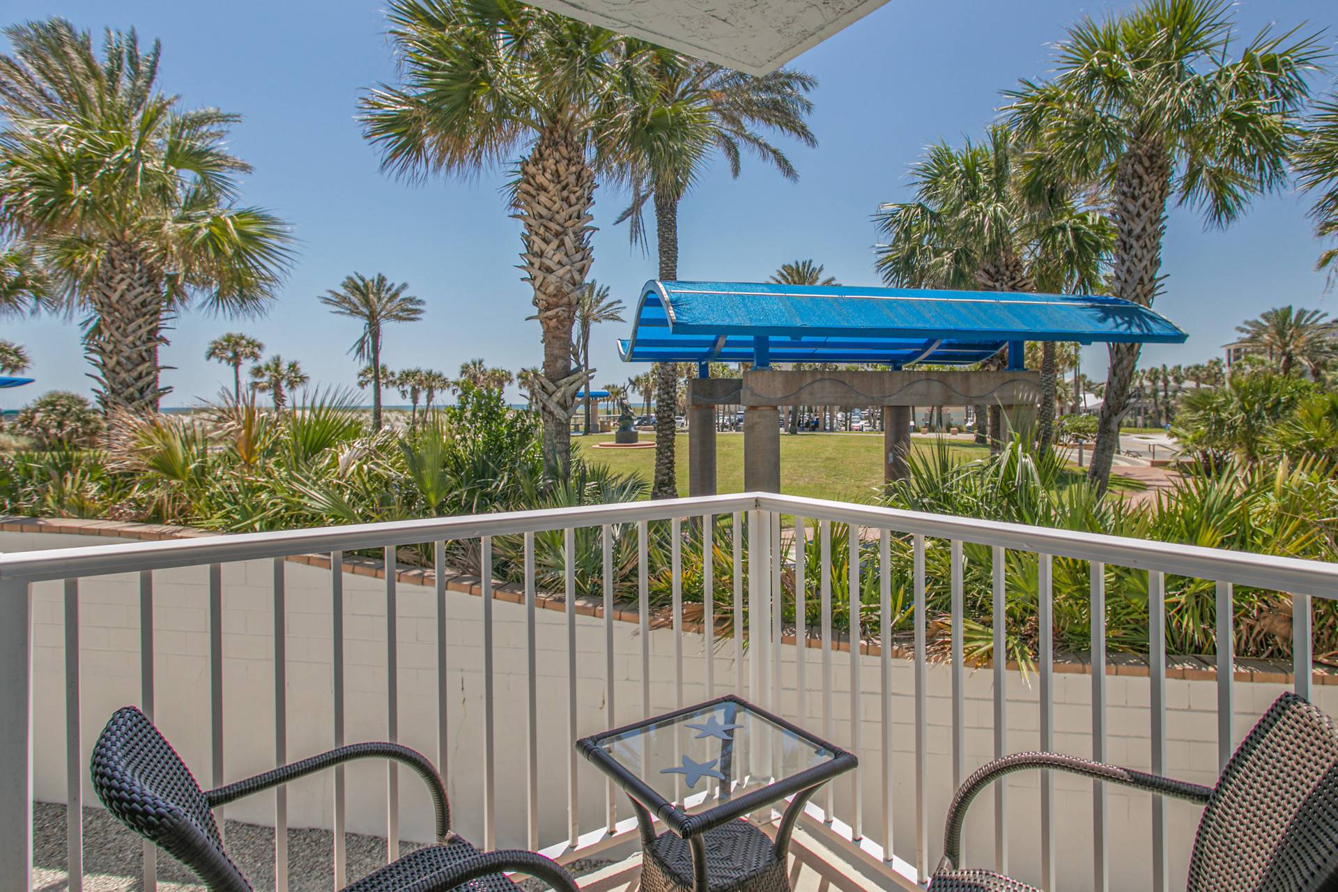 High Tide & Sunshine! - Jacksonville Beach, FL
