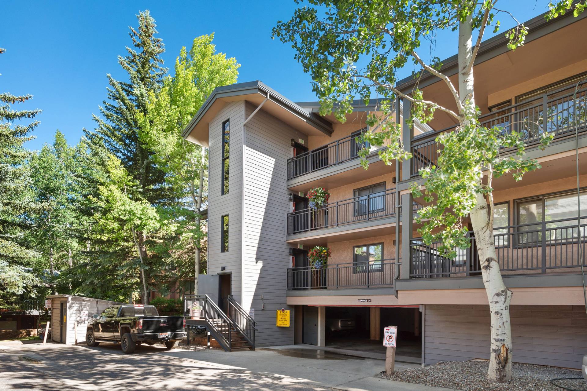 Aspen Vacation Rental | Dates Filling Fast-Grab Best Rates Mon-Tue-Wed ...