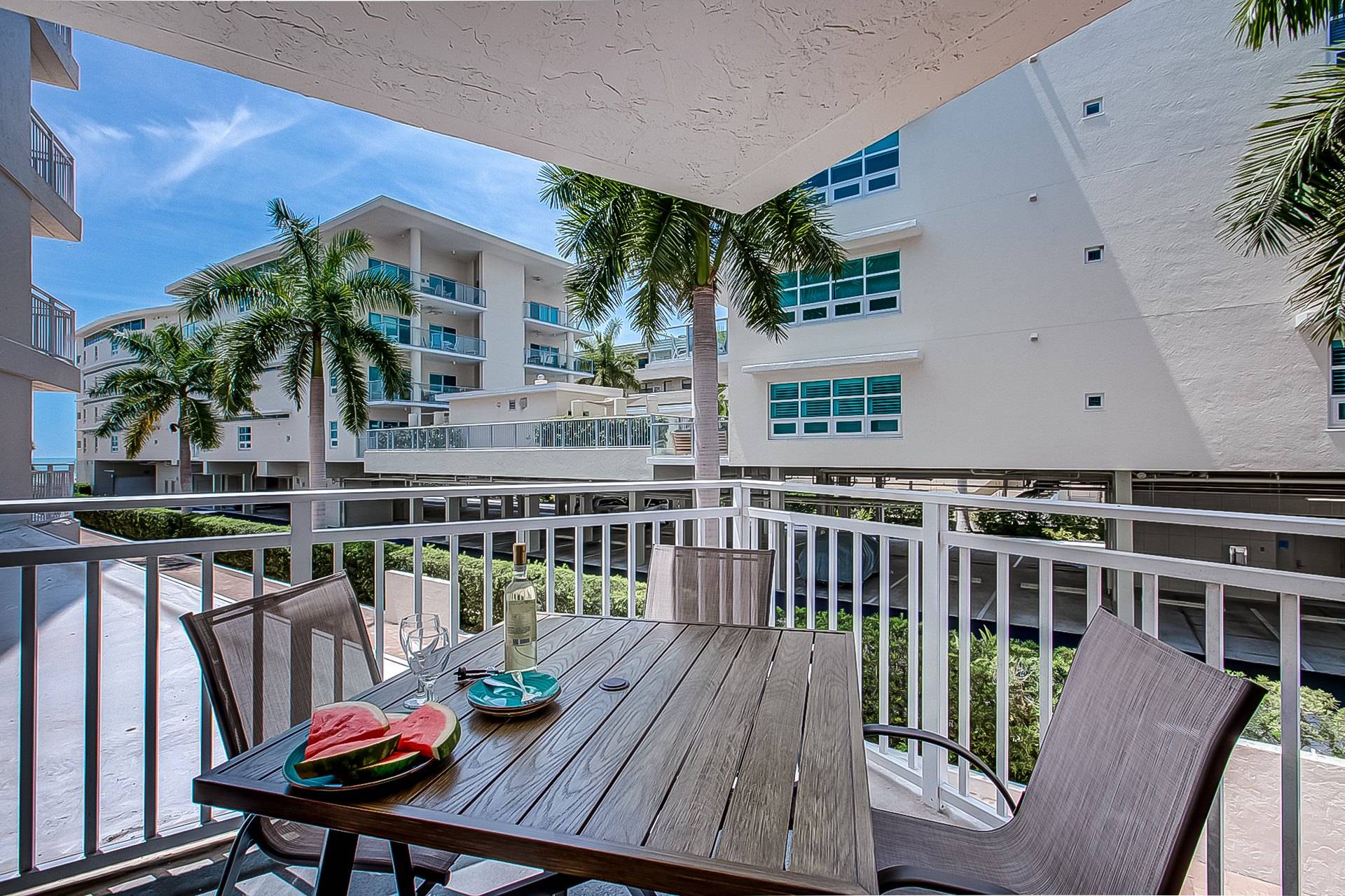 Sarasota Vacation Rental | $185 Free Activities Daily, Lower Pricing ...