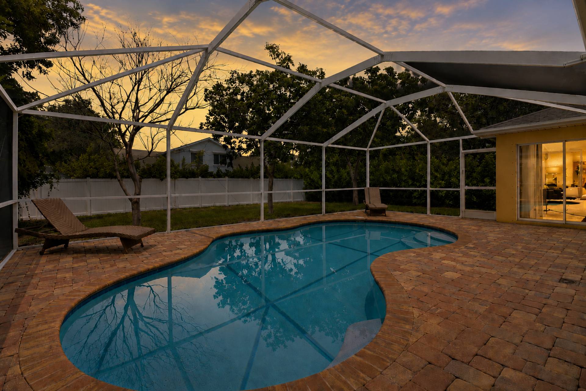 4222 Springs Ln - Bonita Springs, FL